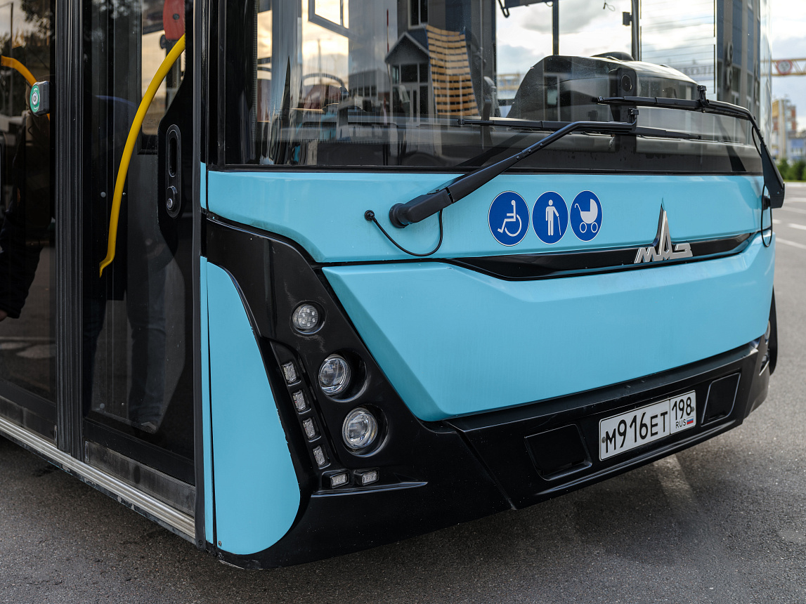 Купить МАЗ-303 - низкопольный автобус большого класса: технические ...